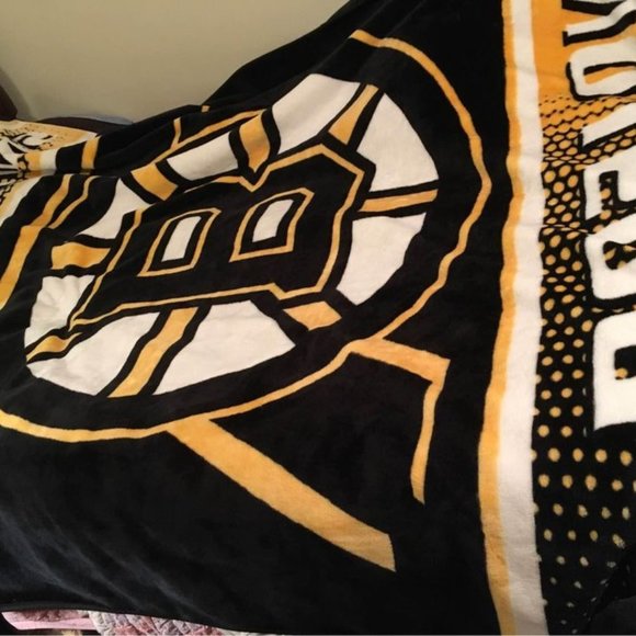 Bedding | Nhl Boston Bruins Blanket Queen 20cmx240cm All Season Velvet ...